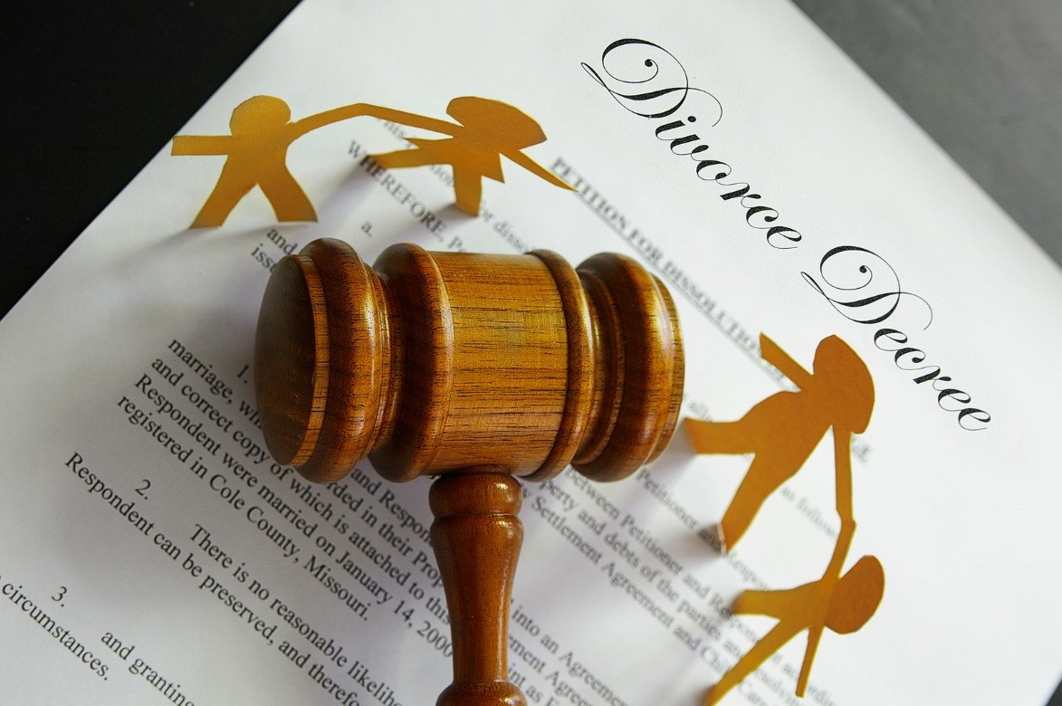 A Family Law Attorney on the Most Common Divorce Mistakes to Avoid ... A Family Law Attorney on the Most Common Divorce Mistakes to Avoid ...